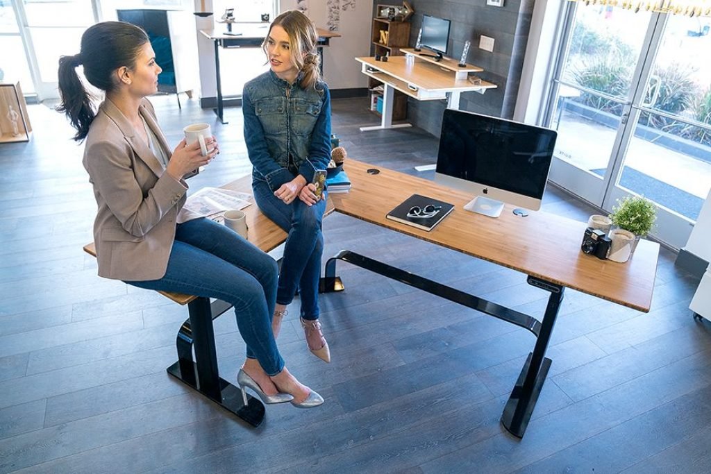 Xdesk, The Minimal & Stylish Standing Desk Caught Our Eyes